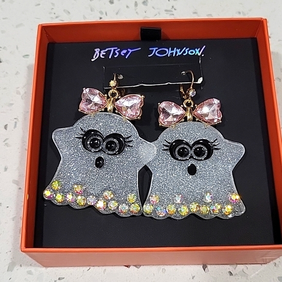 Betsey Johnson | Jewelry | Nwb Betsey Johnson Ghosts Earrings W Pink ...